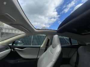 Blue Tesla Model S 2013 in Vilnius, with an engine capacity of 0.00 L and mileage of 197 thousand km for 11200 €, photo 6 on AUTOMOTO.COM.LV