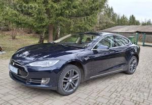 Blue Tesla Model S 2014 in Riga, with an engine capacity of 0.00 L and mileage of 273 thousand km for 10900 €, photo  on AUTOMOTO.COM.LV