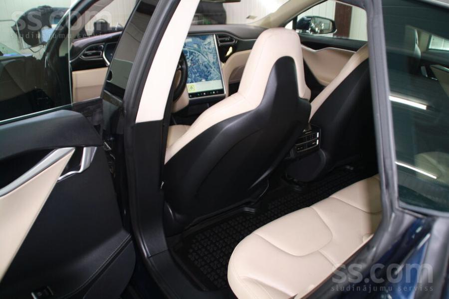 Blue Tesla Model S 2014 in Riga, with an engine capacity of 0.00 L and mileage of 273 thousand km for 10900 €, photo 8 on AUTOMOTO.COM.LV