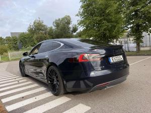 Zils Tesla Model S 2014 Kauņa, ar dzinēja tilpumu 0.00 L un nobraukumu 93 tūkst. km par 12500 €, foto 6 vietnē AUTOMOTO.COM.LV