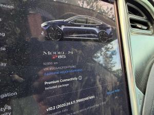 Zils Tesla Model S 2014 Kauņa, ar dzinēja tilpumu 0.00 L un nobraukumu 93 tūkst. km par 12500 €, foto 16 vietnē AUTOMOTO.COM.LV