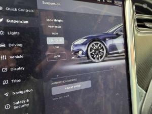 Zils Tesla Model S 2014 Kauņa, ar dzinēja tilpumu 0.00 L un nobraukumu 93 tūkst. km par 12500 €, foto 17 vietnē AUTOMOTO.COM.LV