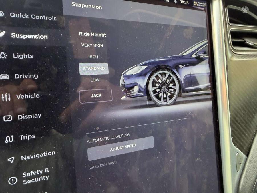 Zils Tesla Model S 2014 Kauņa, ar dzinēja tilpumu 0.00 L un nobraukumu 93 tūkst. km par 12500 €, foto 17 vietnē AUTOMOTO.COM.LV