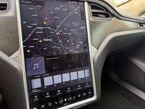 Zils Tesla Model S 2014 Kauņa, ar dzinēja tilpumu 0.00 L un nobraukumu 93 tūkst. km par 12500 €, foto 18 vietnē AUTOMOTO.COM.LV