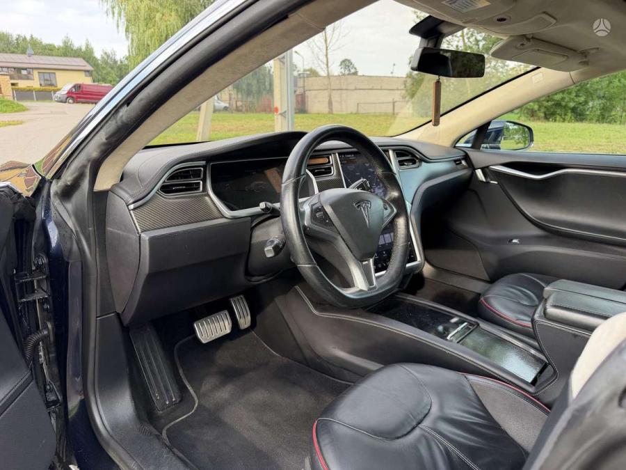 Zils Tesla Model S 2014 Kauņa, ar dzinēja tilpumu 0.00 L un nobraukumu 92 tūkst. km par 15500 €, foto 17 vietnē AUTOMOTO.COM.LV