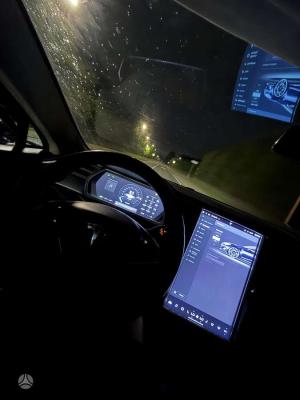 Zils Tesla Model S 2014 Kauņa, ar dzinēja tilpumu 0.00 L un nobraukumu 92 tūkst. km par 15500 €, foto 21 vietnē AUTOMOTO.COM.LV