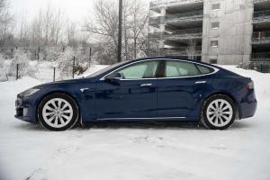 Zils Tesla Model S 2017 Viļņa, ar dzinēja tilpumu 0.00 L un nobraukumu 122 tūkst. km par 22500 €, foto 2 vietnē AUTOMOTO.COM.LV