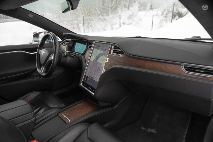 Zils Tesla Model S 2017 Viļņa, ar dzinēja tilpumu 0.00 L un nobraukumu 122 tūkst. km par 22500 €, foto 16 vietnē AUTOMOTO.COM.LV