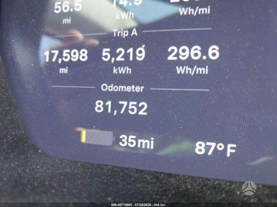 Blue Tesla Model S 2017 in Klaipeda, with an engine capacity of 0.00 L and mileage of 82 thousand km for 7700 €, photo 8 on AUTOMOTO.COM.LV