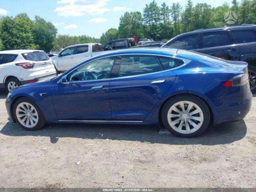 Blue Tesla Model S 2017 in Klaipeda, with an engine capacity of 0.00 L and mileage of 82 thousand km for 7700 €, photo 15 on AUTOMOTO.COM.LV