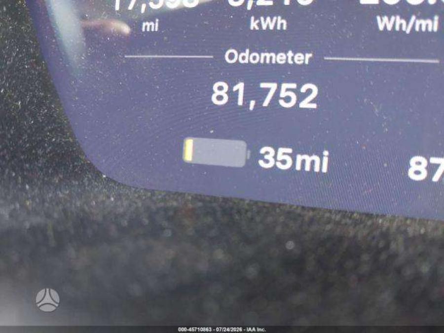 Blue Tesla Model S 2017 in Klaipeda, with an engine capacity of 0.00 L and mileage of 82 thousand km for 7700 €, photo 18 on AUTOMOTO.COM.LV