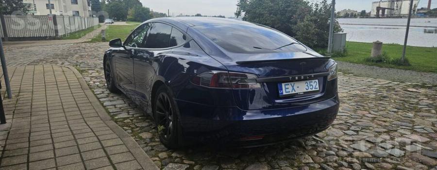 Zils Tesla Model S 2017 Rīga, ar dzinēja tilpumu 0.00 L un nobraukumu 158 tūkst. km par 18700 €, foto 3 vietnē AUTOMOTO.COM.LV