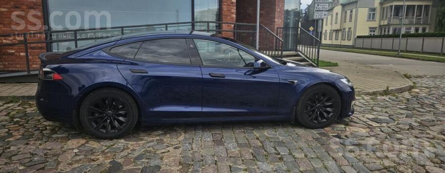Zils Tesla Model S 2017 Rīga, ar dzinēja tilpumu 0.00 L un nobraukumu 158 tūkst. km par 18700 €, foto 5 vietnē AUTOMOTO.COM.LV