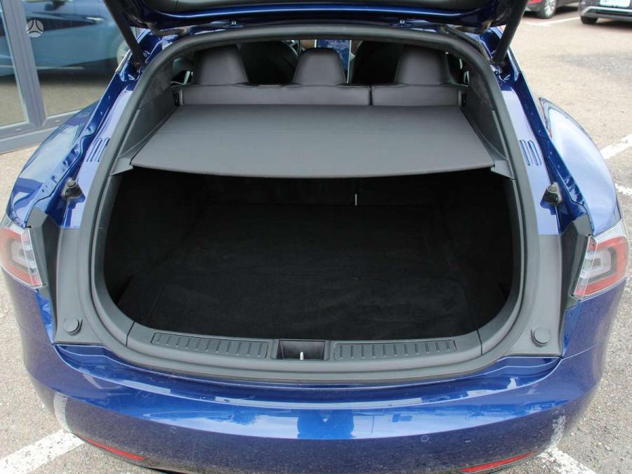 Blue Tesla Model S 2017 in Vilnius, with an engine capacity of 0.00 L and mileage of 130 thousand km for 19500 €, photo 19 on AUTOMOTO.COM.LV