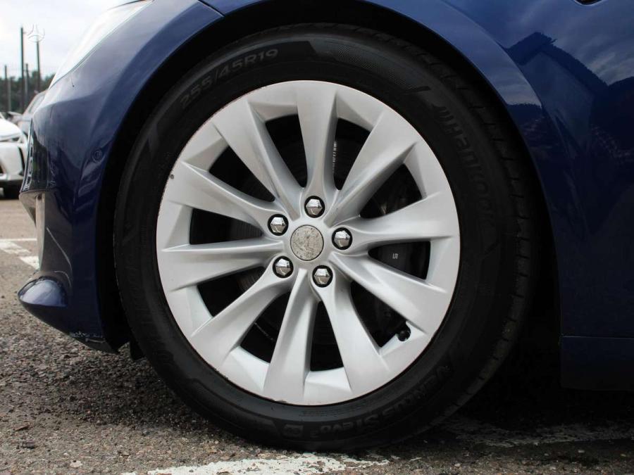 Blue Tesla Model S 2017 in Vilnius, with an engine capacity of 0.00 L and mileage of 130 thousand km for 19500 €, photo 23 on AUTOMOTO.COM.LV