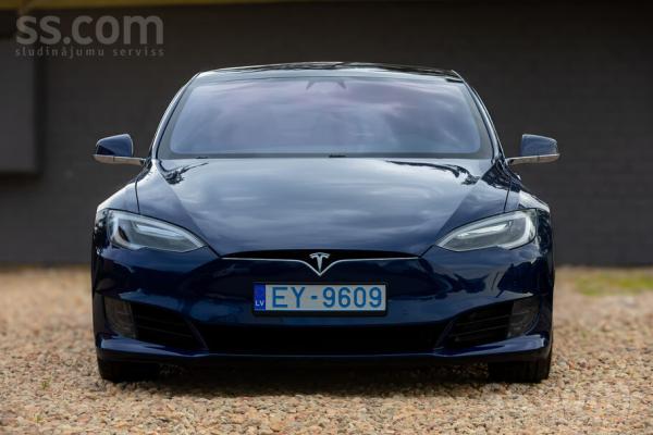Blue Tesla Model S 2017 in Jelgava, with an engine capacity of 0.00 L and mileage of 0 thousand km for 19200 €, photo 4 on AUTOMOTO.COM.LV