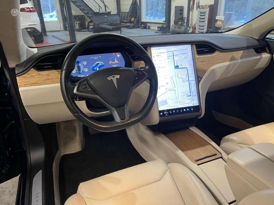 Zils Tesla Model S 2018 Alīta, ar dzinēja tilpumu 0.00 L un nobraukumu 94 tūkst. km par 13950 €, foto 11 vietnē AUTOMOTO.COM.LV