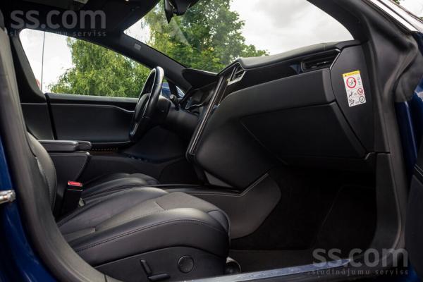 Zils Tesla Model S 2018 Jelgava, ar dzinēja tilpumu 0.00 L un nobraukumu 152 tūkst. km par 21000 €, foto 7 vietnē AUTOMOTO.COM.LV