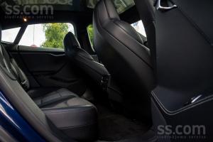 Zils Tesla Model S 2018 Jelgava, ar dzinēja tilpumu 0.00 L un nobraukumu 152 tūkst. km par 21000 €, foto 10 vietnē AUTOMOTO.COM.LV