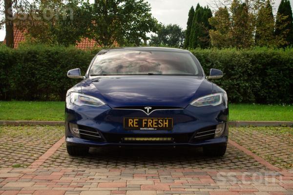 Blue Tesla Model S 2018 in Jelgava, with an engine capacity of 0.00 L and mileage of 152 thousand km for 18600 €, photo 3 on AUTOMOTO.COM.LV