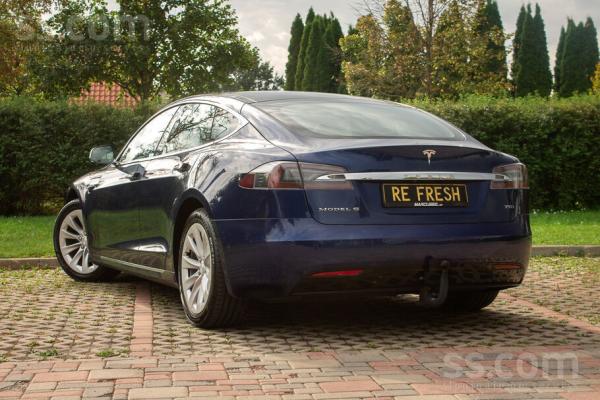 Blue Tesla Model S 2018 in Jelgava, with an engine capacity of 0.00 L and mileage of 152 thousand km for 18600 €, photo 5 on AUTOMOTO.COM.LV