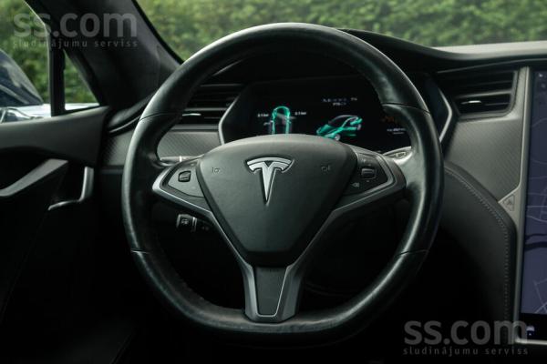 Blue Tesla Model S 2018 in Jelgava, with an engine capacity of 0.00 L and mileage of 152 thousand km for 18600 €, photo 11 on AUTOMOTO.COM.LV