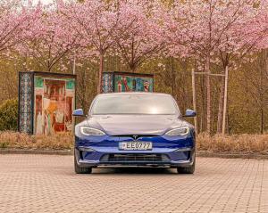 Blue Tesla Model S 2021 in Klaipeda, with an engine capacity of 0.00 L and mileage of 78 thousand km for 34999 €, photo 3 on AUTOMOTO.COM.LV
