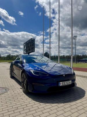 Синий Тесла Модель С 2023 в Вильнюс, объемом двигателя 0.00 л и пробегом 73 тыс. км за 49997 €, фото  на AUTOMOTO.COM.LV