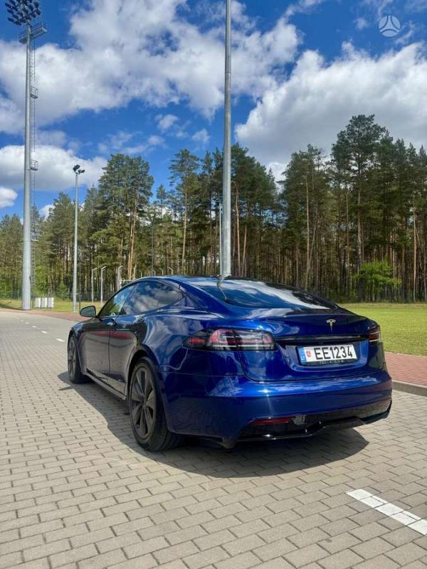 Blue Tesla Model S 2023 in Vilnius, with an engine capacity of 0.00 L and mileage of 73 thousand km for 49997 €, photo 4 on AUTOMOTO.COM.LV