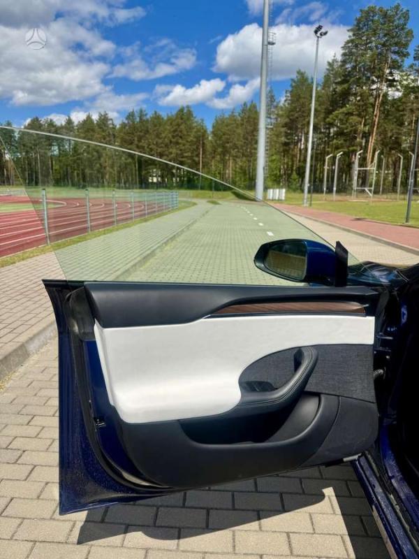 Blue Tesla Model S 2023 in Vilnius, with an engine capacity of 0.00 L and mileage of 73 thousand km for 49997 €, photo 10 on AUTOMOTO.COM.LV