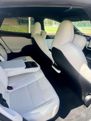 Blue Tesla Model S 2023 in Vilnius, with an engine capacity of 0.00 L and mileage of 73 thousand km for 49997 €, photo 18 on AUTOMOTO.COM.LV