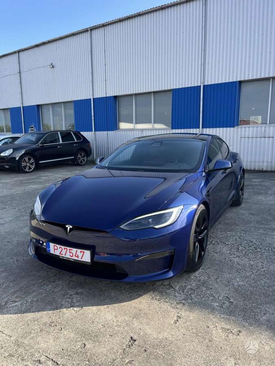 Blue Tesla Model S 2023 in Klaipeda, with an engine capacity of 0.00 L and mileage of 40 thousand km for 49995 €, photo 1 on AUTOMOTO.COM.LV