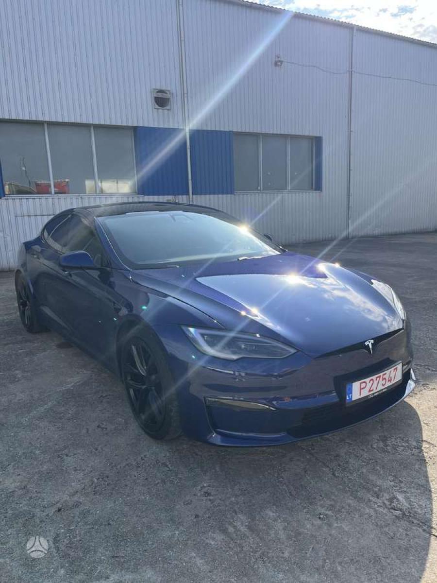 Blue Tesla Model S 2023 in Klaipeda, with an engine capacity of 0.00 L and mileage of 40 thousand km for 49995 €, photo 3 on AUTOMOTO.COM.LV