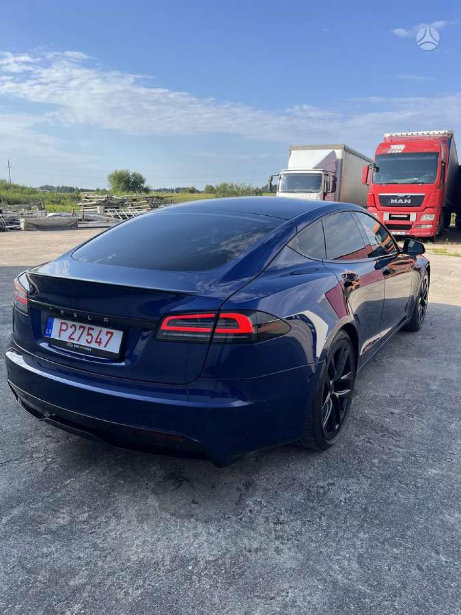 Blue Tesla Model S 2023 in Klaipeda, with an engine capacity of 0.00 L and mileage of 40 thousand km for 49995 €, photo 4 on AUTOMOTO.COM.LV