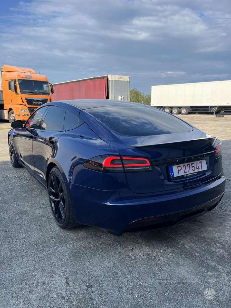 Blue Tesla Model S 2023 in Klaipeda, with an engine capacity of 0.00 L and mileage of 40 thousand km for 49995 €, photo 5 on AUTOMOTO.COM.LV