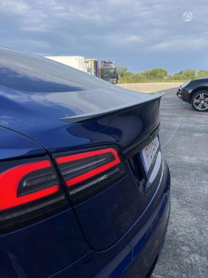 Blue Tesla Model S 2023 in Klaipeda, with an engine capacity of 0.00 L and mileage of 40 thousand km for 49995 €, photo 6 on AUTOMOTO.COM.LV