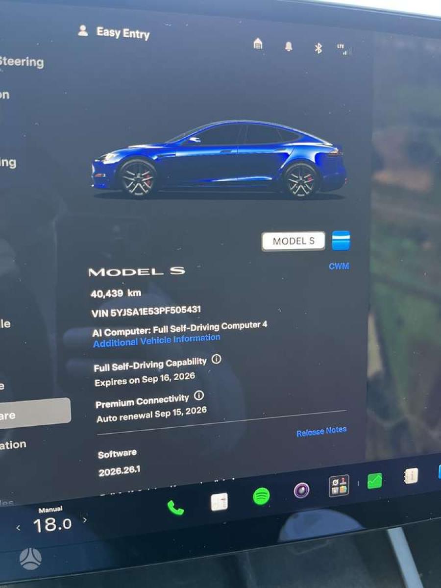Blue Tesla Model S 2023 in Klaipeda, with an engine capacity of 0.00 L and mileage of 40 thousand km for 49995 €, photo 8 on AUTOMOTO.COM.LV