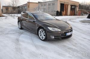 Brown Tesla Model S 2014 in Riga, with an engine capacity of 0.00 L and mileage of 174 thousand km for 15400 €, photo  on AUTOMOTO.COM.LV