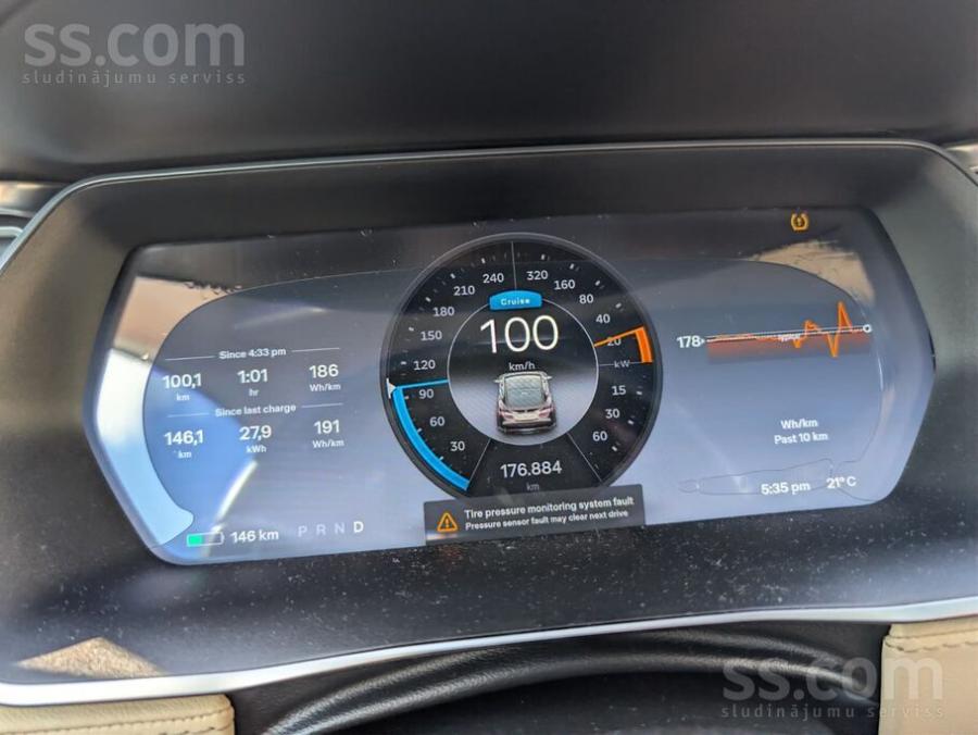 Brown Tesla Model S 2014 in Riga, with an engine capacity of 0.00 L and mileage of 177 thousand km for 15800 €, photo 8 on AUTOMOTO.COM.LV