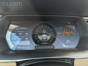 Brown Tesla Model S 2014 in Riga, with an engine capacity of 0.00 L and mileage of 177 thousand km for 15800 €, photo 9 on AUTOMOTO.COM.LV