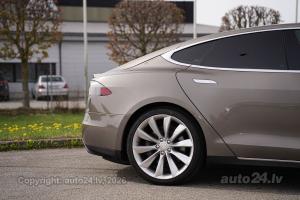 Brūns Tesla Model S 2015 Tartu, ar dzinēja tilpumu 0.00 L un nobraukumu 209 tūkst. km par 18900 €, foto 7 vietnē AUTOMOTO.COM.LV