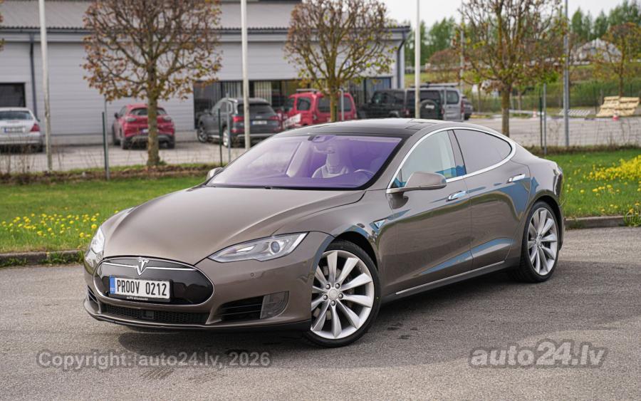 Brūns Tesla Model S 2015 Tartu, ar dzinēja tilpumu 0.00 L un nobraukumu 209 tūkst. km par 18900 €, foto 8 vietnē AUTOMOTO.COM.LV