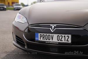 Brūns Tesla Model S 2015 Tartu, ar dzinēja tilpumu 0.00 L un nobraukumu 209 tūkst. km par 18900 €, foto 12 vietnē AUTOMOTO.COM.LV