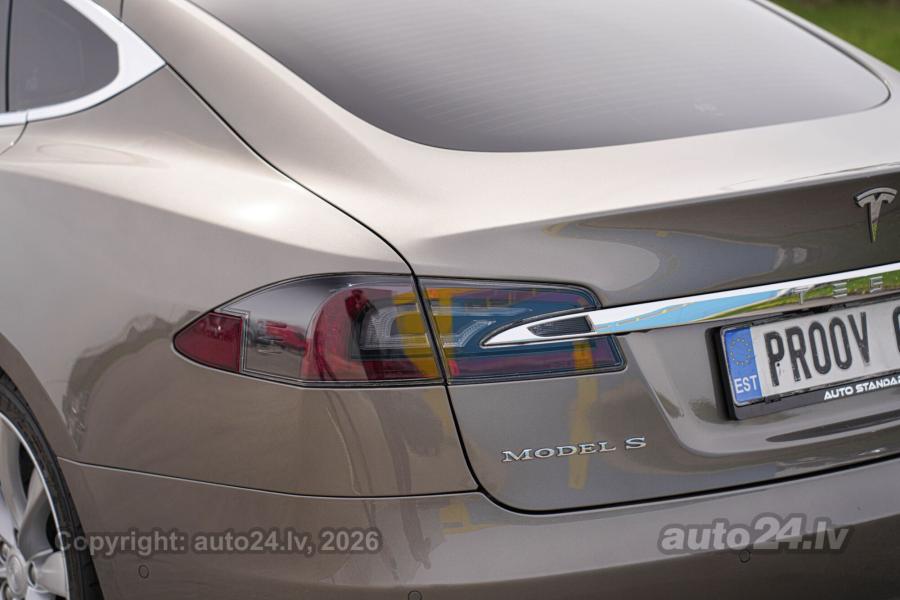 Brūns Tesla Model S 2015 Tartu, ar dzinēja tilpumu 0.00 L un nobraukumu 209 tūkst. km par 18900 €, foto 17 vietnē AUTOMOTO.COM.LV