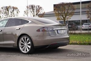 Brūns Tesla Model S 2015 Tartu, ar dzinēja tilpumu 0.00 L un nobraukumu 209 tūkst. km par 18900 €, foto 18 vietnē AUTOMOTO.COM.LV