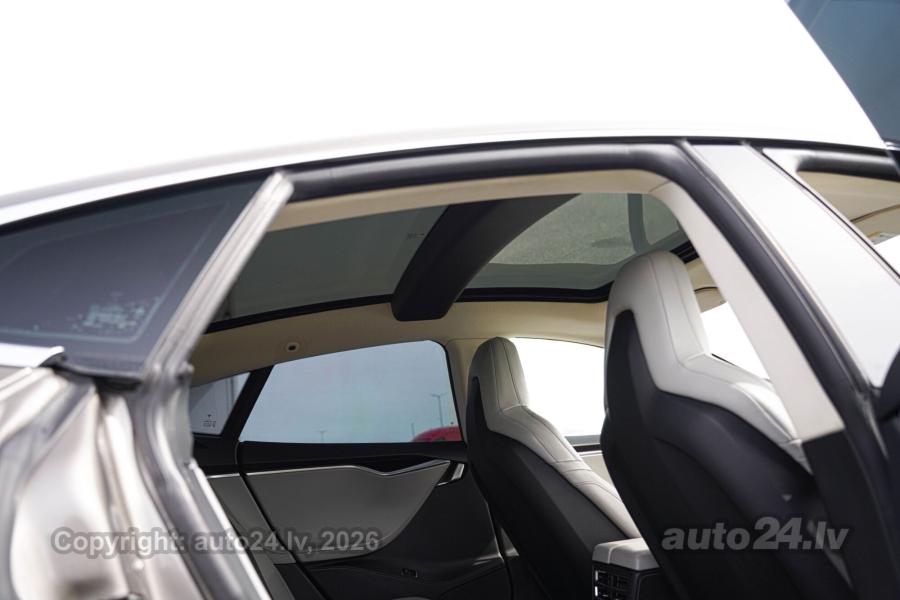 Brūns Tesla Model S 2015 Tartu, ar dzinēja tilpumu 0.00 L un nobraukumu 209 tūkst. km par 18900 €, foto 24 vietnē AUTOMOTO.COM.LV