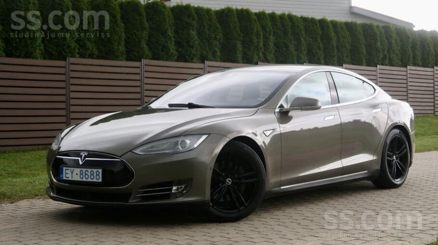 Brown Tesla Model S 2015 in Riga, with an engine capacity of 0.00 L and mileage of 196 thousand km for 14600 €, photo 1 on AUTOMOTO.COM.LV