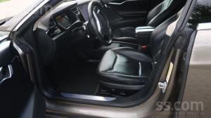 Brown Tesla Model S 2015 in Riga, with an engine capacity of 0.00 L and mileage of 196 thousand km for 14600 €, photo 10 on AUTOMOTO.COM.LV