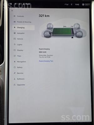 Brown Tesla Model S 2015 in Riga, with an engine capacity of 0.00 L and mileage of 196 thousand km for 14600 €, photo 19 on AUTOMOTO.COM.LV
