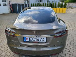 Brown Tesla Model S 2016 in Siauliai, with an engine capacity of 0.00 L and mileage of 149 thousand km for 16900 €, photo 12 on AUTOMOTO.COM.LV